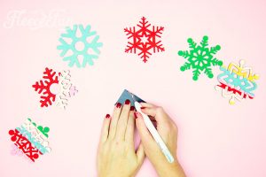Felt Ornament Pattern (Free) Adorable Reindeer DIY ♥ Fleece Fun